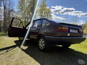 Фольксваген Пассат 1985 в Бирштонас, объемом двигателя 1.60 л и пробегом 270 тыс. км за 2699 €, фото 23 на AUTOMOTO.COM.LV