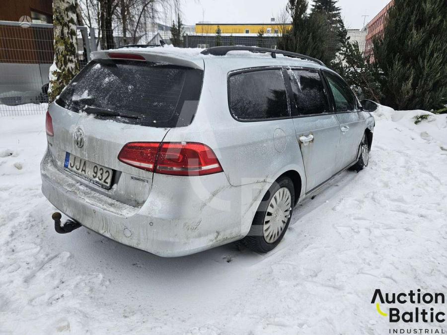 Volkswagen Passat 2013 in Klaipeda, with an engine capacity of 1.60 L and mileage of 481 thousand km for 1000 €, photo 2 on AUTOMOTO.COM.LV