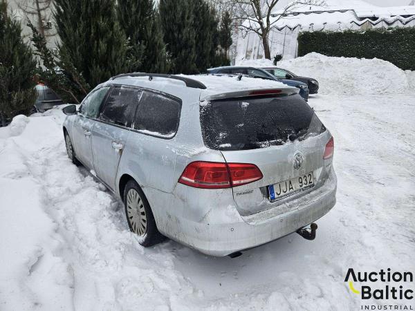 Volkswagen Passat 2013 in Klaipeda, with an engine capacity of 1.60 L and mileage of 481 thousand km for 1000 €, photo 3 on AUTOMOTO.COM.LV