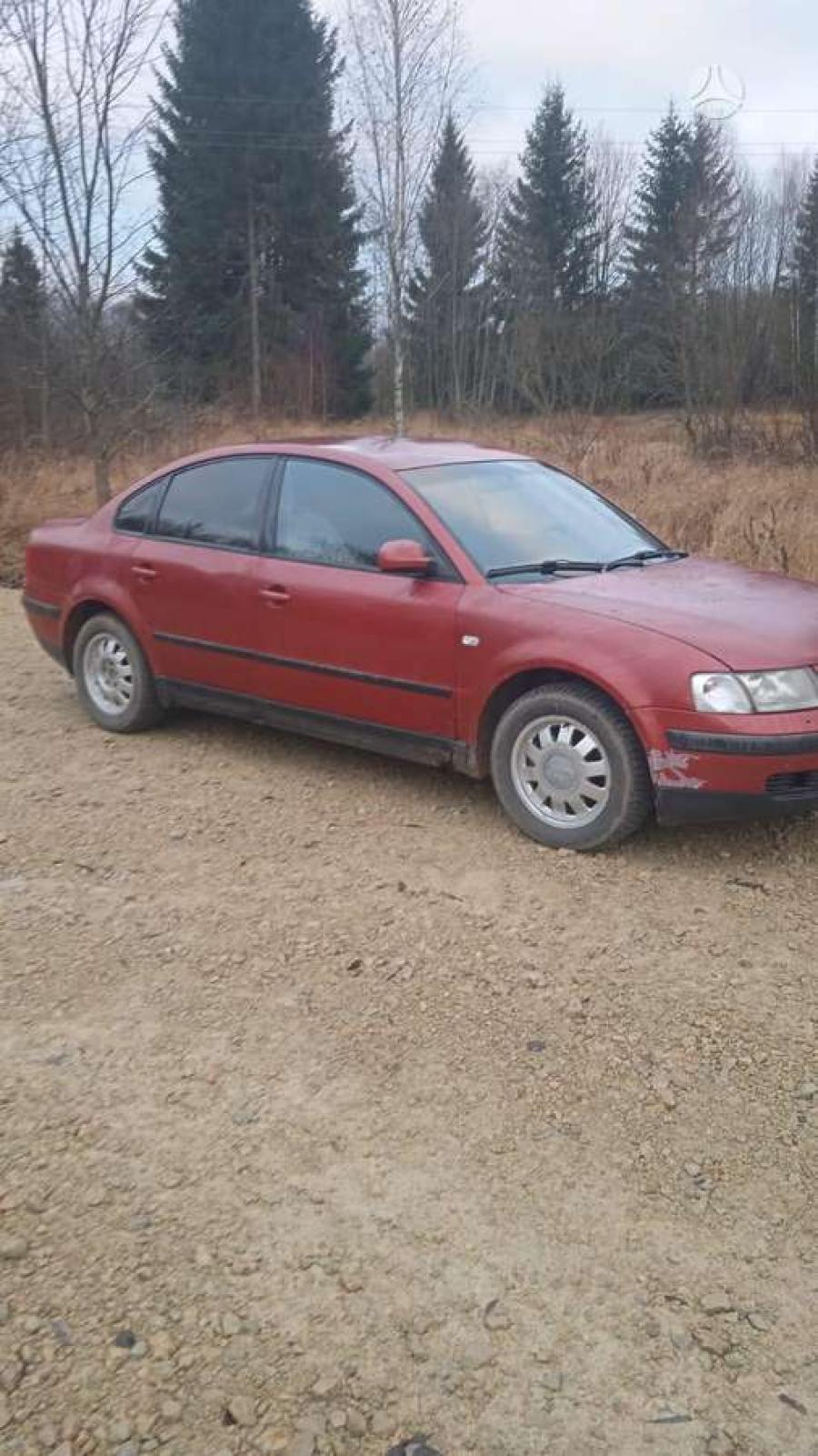 Sarkans Volkswagen Passat 1998 Kuršėnai, ar dzinēja tilpumu 1.90 L un nobraukumu 320 tūkst. km par 850 €, foto 2 vietnē AUTOMOTO.COM.LV