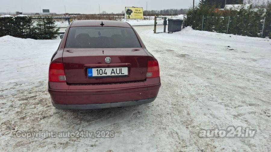 Sarkans Volkswagen Passat 1998 Tallina, ar dzinēja tilpumu 1.90 L un nobraukumu 0 tūkst. km par 4900 €, foto 2 vietnē AUTOMOTO.COM.LV
