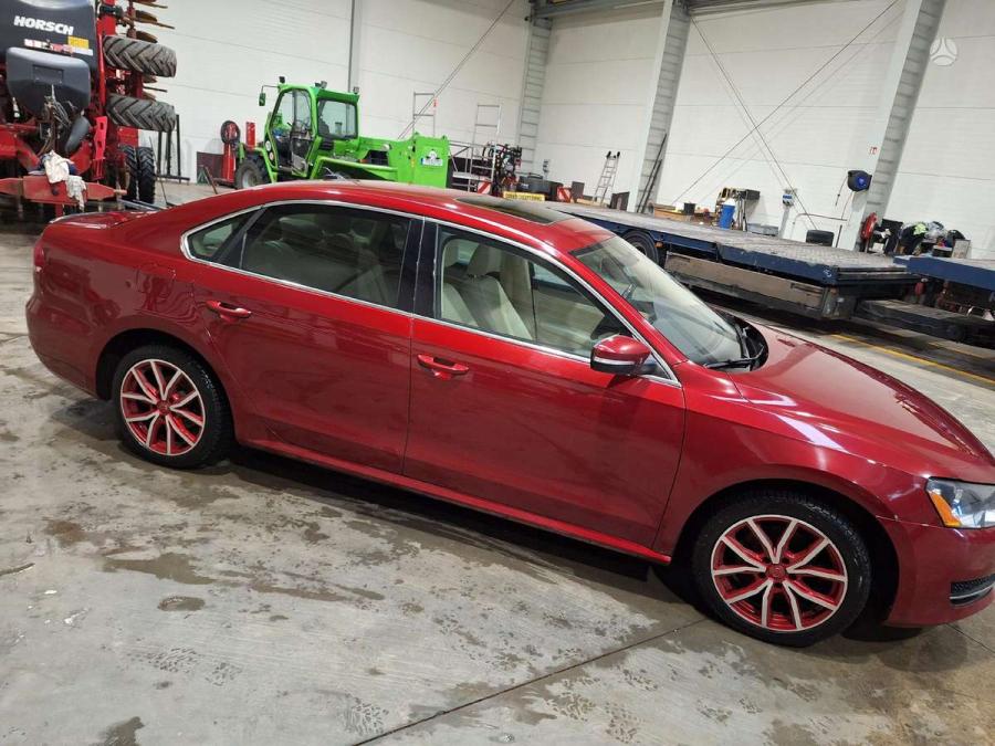 Sarkans Volkswagen Passat 2015 Šakiai, ar dzinēja tilpumu 1.97 L un nobraukumu 182 tūkst. km par 8000 €, foto 5 vietnē AUTOMOTO.COM.LV