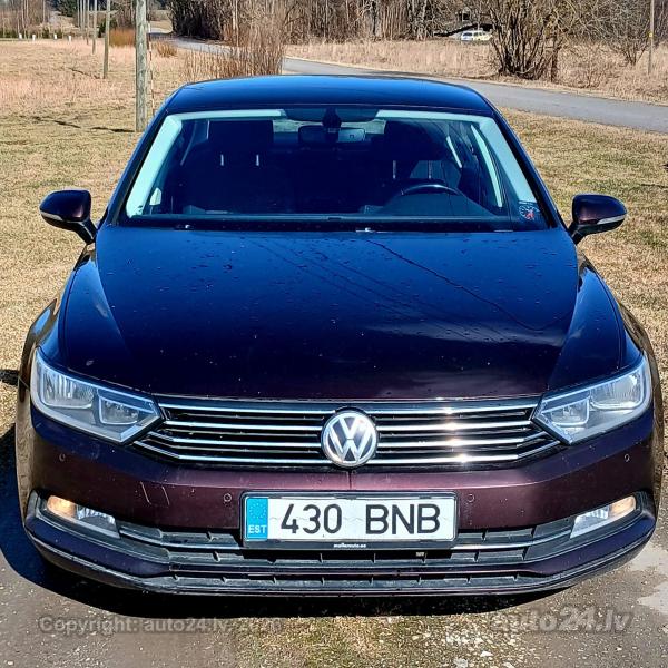 Red Volkswagen Passat 2015 in Tallinn, with an engine capacity of 1.40 L and mileage of 277 thousand km for 9900 €, photo 8 on AUTOMOTO.COM.LV
