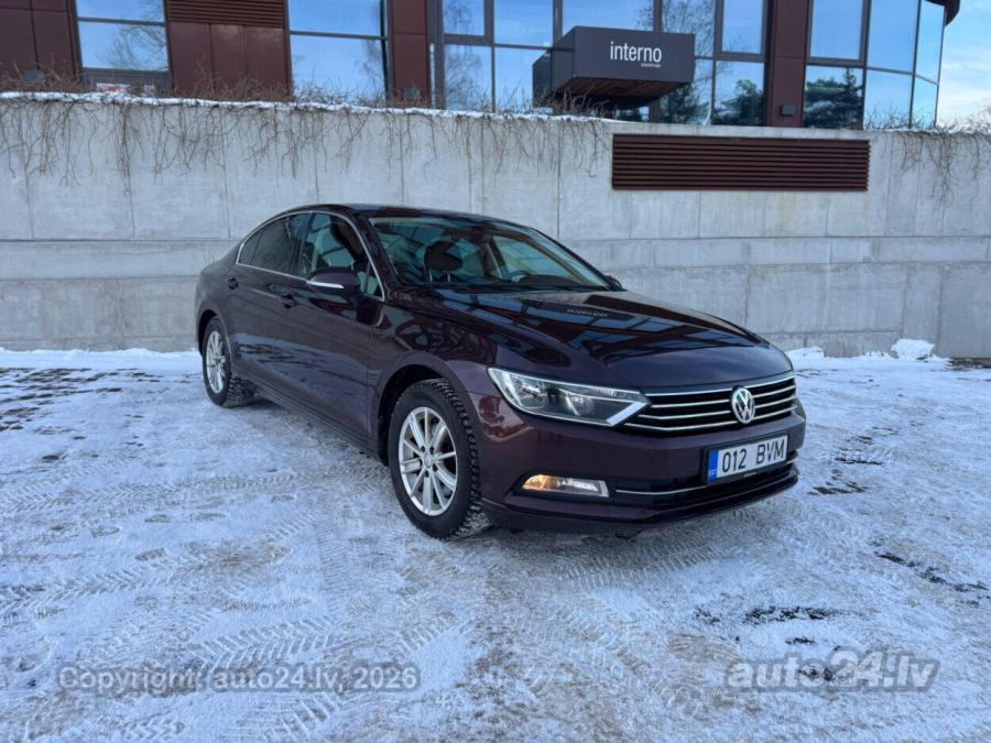 Red Volkswagen Passat 2017 in Tallinn, with an engine capacity of 1.60 L and mileage of 128 thousand km for 15999 €, photo 2 on AUTOMOTO.COM.LV