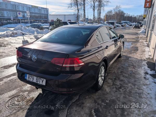 Sarkans Volkswagen Passat 2017 Tallina, ar dzinēja tilpumu 1.40 L un nobraukumu 205 tūkst. km par 13500 €, foto 5 vietnē AUTOMOTO.COM.LV