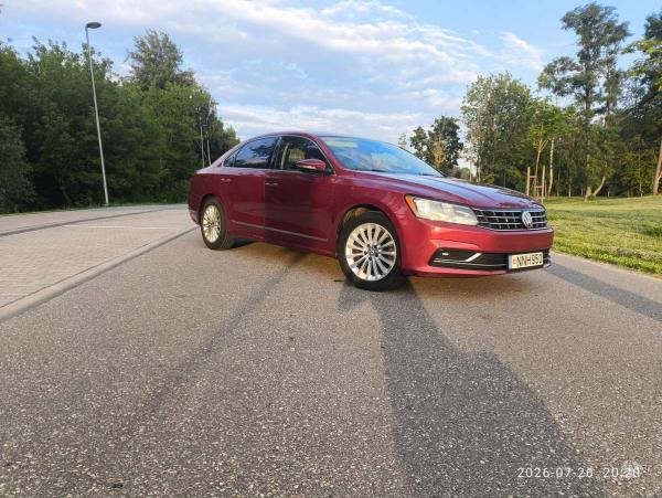 Red Volkswagen Passat 2017 in Vilnius, with an engine capacity of 1.80 L and mileage of 205 thousand km for 11000 €, photo 5 on AUTOMOTO.COM.LV