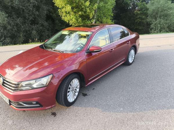 Red Volkswagen Passat 2017 in Vilnius, with an engine capacity of 1.80 L and mileage of 205 thousand km for 11000 €, photo 9 on AUTOMOTO.COM.LV