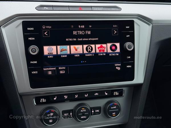 Red Volkswagen Passat 2018 in Parnu, with an engine capacity of 1.40 L and mileage of 72 thousand km for 17900 €, photo 11 on AUTOMOTO.COM.LV