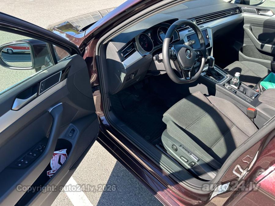 Sarkans Volkswagen Passat 2018 Tallina, ar dzinēja tilpumu 1.80 L un nobraukumu 174 tūkst. km par 12500 €, foto 12 vietnē AUTOMOTO.COM.LV