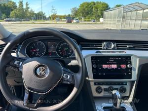 Sarkans Volkswagen Passat 2018 Tallina, ar dzinēja tilpumu 1.80 L un nobraukumu 174 tūkst. km par 12500 €, foto 13 vietnē AUTOMOTO.COM.LV