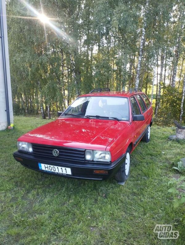 Red Volkswagen Passat 1987 in Vilnius, with an engine capacity of 1.80 L and mileage of 150 thousand km for 4000 €, photo 5 on AUTOMOTO.COM.LV