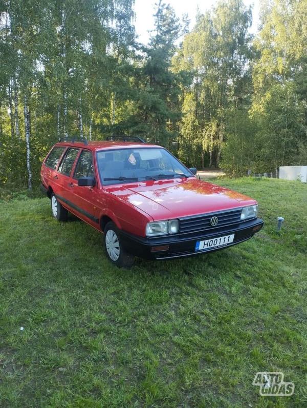 Red Volkswagen Passat 1987 in Vilnius, with an engine capacity of 1.80 L and mileage of 150 thousand km for 4000 €, photo 7 on AUTOMOTO.COM.LV