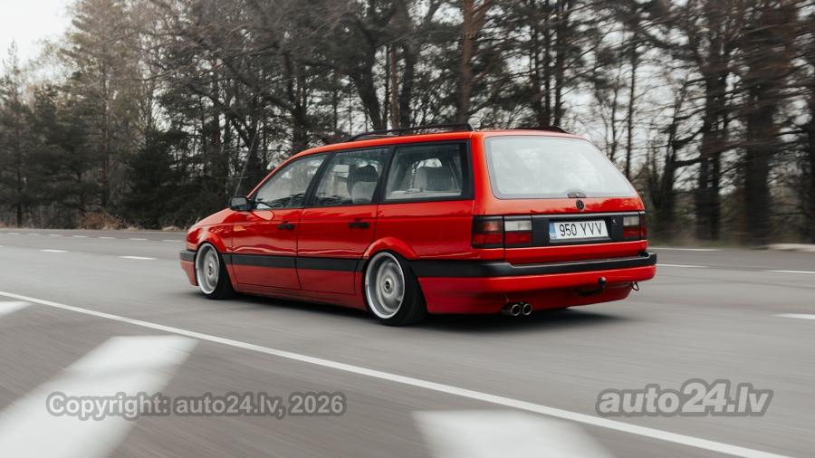 Red Volkswagen Passat 1991 in Parnu, with an engine capacity of 2.00 L and mileage of 190 thousand km for 5399 €, photo 7 on AUTOMOTO.COM.LV