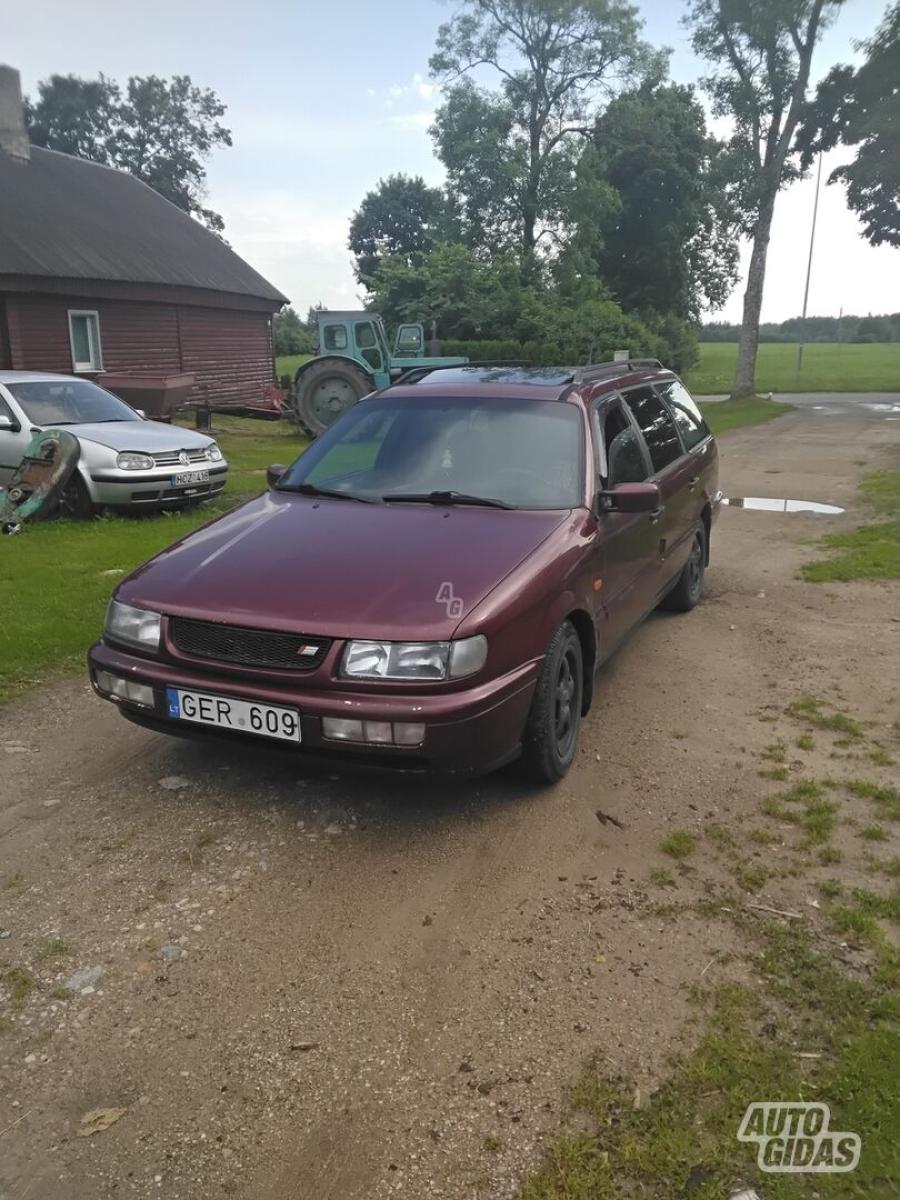 Sarkans Volkswagen Passat 1994 Utena, ar dzinēja tilpumu 1.90 L un nobraukumu 479 tūkst. km par 1000 €, foto 1 vietnē AUTOMOTO.COM.LV