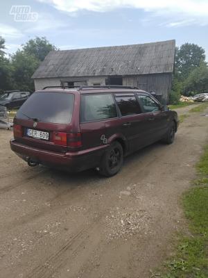 Sarkans Volkswagen Passat 1994 Utena, ar dzinēja tilpumu 1.90 L un nobraukumu 479 tūkst. km par 1000 €, foto 4 vietnē AUTOMOTO.COM.LV