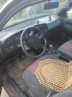Sarkans Volkswagen Passat 1994 Utena, ar dzinēja tilpumu 1.90 L un nobraukumu 479 tūkst. km par 1000 €, foto 7 vietnē AUTOMOTO.COM.LV