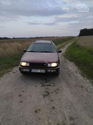 Red Volkswagen Passat 1994 in Utena, with an engine capacity of 1.90 L and mileage of 420 thousand km for 800 €, photo  on AUTOMOTO.COM.LV