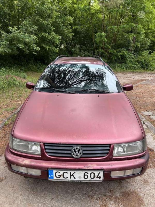 Красный Фольксваген Пассат 1995 в Друскининкай, объемом двигателя 1.90 л и пробегом 450 тыс. км за 900 €, фото 2 на AUTOMOTO.COM.LV