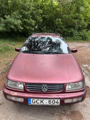 Sarkans Volkswagen Passat 1995 Druskininkai, ar dzinēja tilpumu 1.90 L un nobraukumu 450 tūkst. km par 900 €, foto 3 vietnē AUTOMOTO.COM.LV