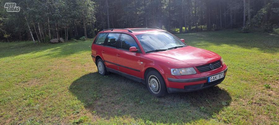 Sarkans Volkswagen Passat 1997 Druskininkai, ar dzinēja tilpumu 1.90 L un nobraukumu 420 tūkst. km par 370 €, foto 1 vietnē AUTOMOTO.COM.LV