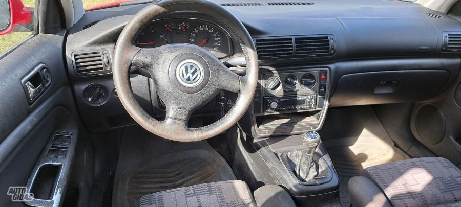 Sarkans Volkswagen Passat 1997 Druskininkai, ar dzinēja tilpumu 1.90 L un nobraukumu 420 tūkst. km par 370 €, foto 11 vietnē AUTOMOTO.COM.LV