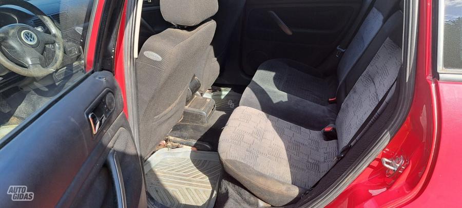 Sarkans Volkswagen Passat 1997 Druskininkai, ar dzinēja tilpumu 1.90 L un nobraukumu 420 tūkst. km par 370 €, foto 13 vietnē AUTOMOTO.COM.LV