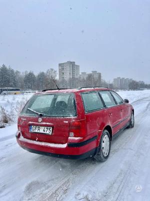 Sarkans Volkswagen Passat 1999 Kauņa, ar dzinēja tilpumu 1.90 L un nobraukumu 620 tūkst. km par 999 €, foto 3 vietnē AUTOMOTO.COM.LV