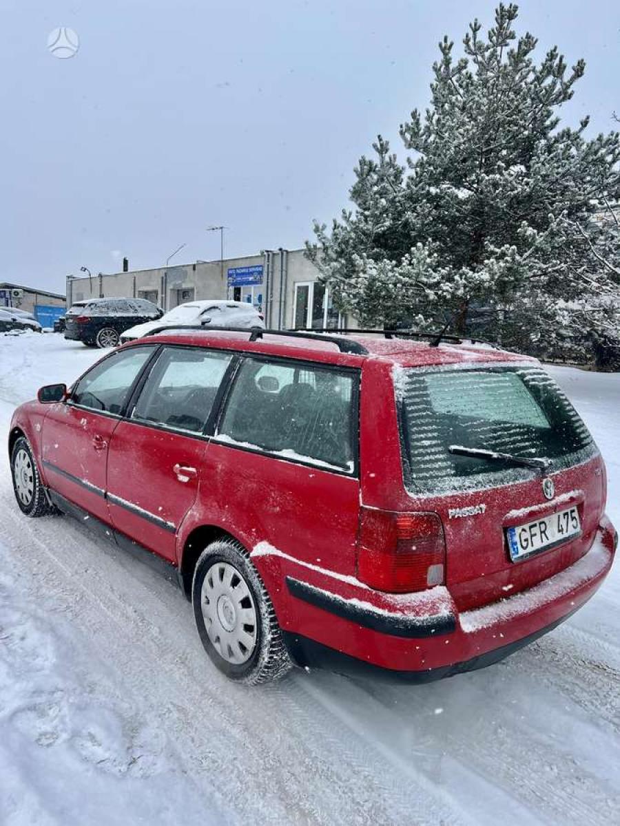 Sarkans Volkswagen Passat 1999 Kauņa, ar dzinēja tilpumu 1.90 L un nobraukumu 620 tūkst. km par 999 €, foto 4 vietnē AUTOMOTO.COM.LV