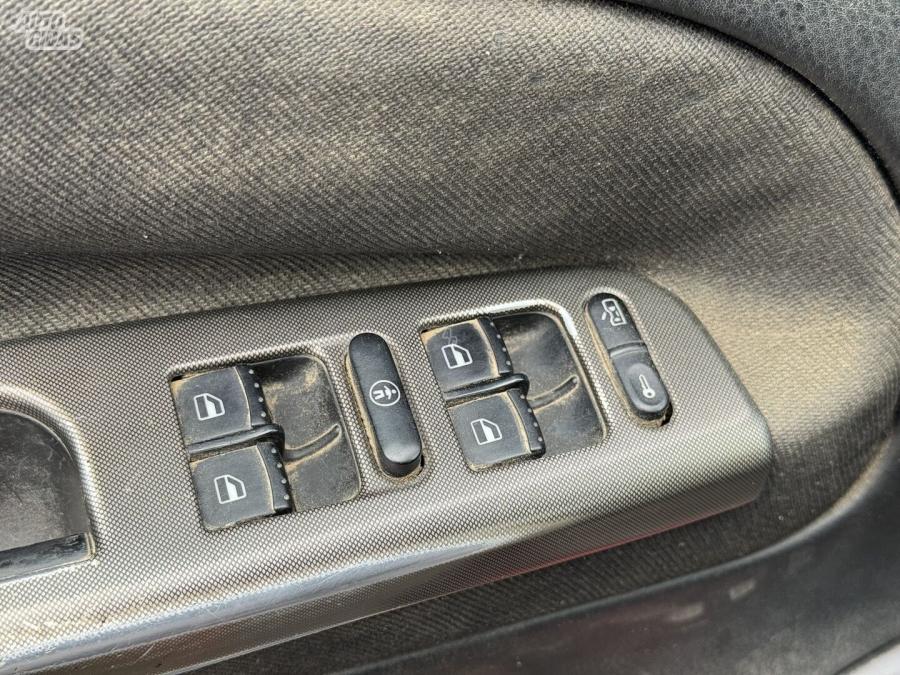 Sarkans Volkswagen Passat 1999 Ukmergė, ar dzinēja tilpumu 1.90 L un nobraukumu 615 tūkst. km par 650 €, foto 13 vietnē AUTOMOTO.COM.LV