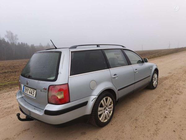 Red Volkswagen Passat 2001 in Radviliskis, with an engine capacity of 1.90 L and mileage of 380 thousand km for 1300 €, photo 4 on AUTOMOTO.COM.LV