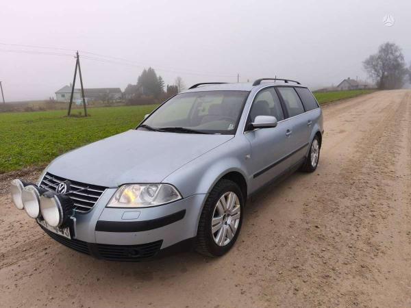 Red Volkswagen Passat 2001 in Radviliskis, with an engine capacity of 1.90 L and mileage of 380 thousand km for 1300 €, photo 6 on AUTOMOTO.COM.LV