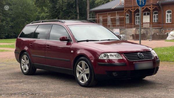 Sarkans Volkswagen Passat 2003 Viļņa, ar dzinēja tilpumu 1.90 L un nobraukumu 338 tūkst. km par 3350 €, foto 1 vietnē AUTOMOTO.COM.LV