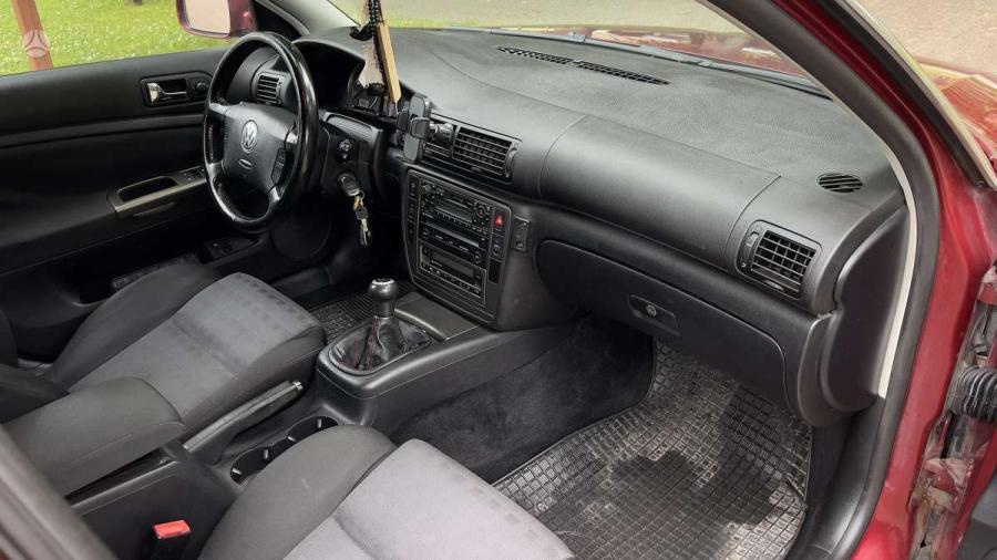 Sarkans Volkswagen Passat 2003 Viļņa, ar dzinēja tilpumu 1.90 L un nobraukumu 338 tūkst. km par 3350 €, foto 10 vietnē AUTOMOTO.COM.LV