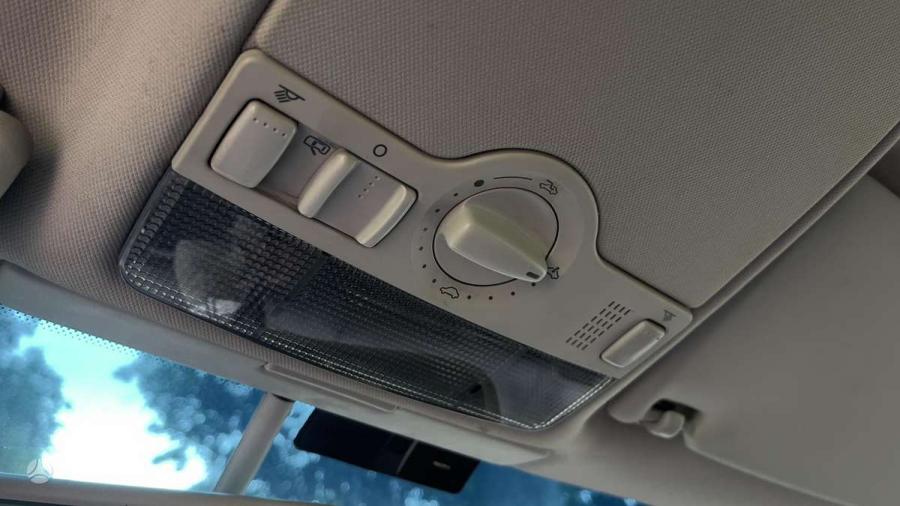 Sarkans Volkswagen Passat 2003 Viļņa, ar dzinēja tilpumu 1.90 L un nobraukumu 338 tūkst. km par 3350 €, foto 18 vietnē AUTOMOTO.COM.LV