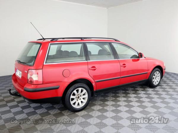 Red Volkswagen Passat 2004 in Tallinn, with an engine capacity of 1.90 L and mileage of 516 thousand km for 1099 €, photo 3 on AUTOMOTO.COM.LV