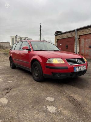 Red Volkswagen Passat 2005 in Alytus, with an engine capacity of 1.90 L and mileage of 205 thousand km for 1200 €, photo  on AUTOMOTO.COM.LV