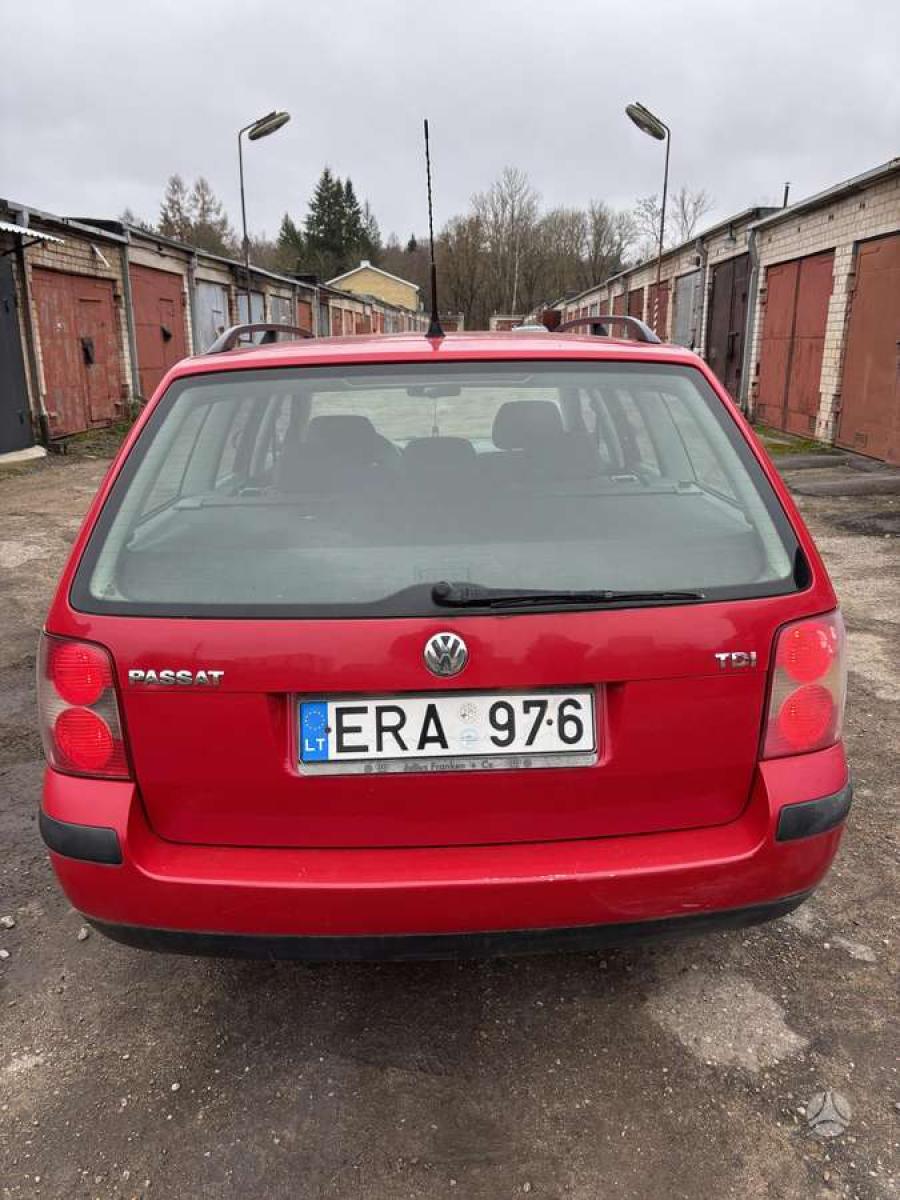 Sarkans Volkswagen Passat 2005 Alīta, ar dzinēja tilpumu 1.90 L un nobraukumu 205 tūkst. km par 1200 €, foto 8 vietnē AUTOMOTO.COM.LV