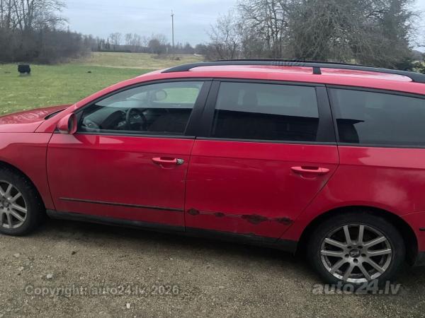Sarkans Volkswagen Passat 2005 Pērnava, ar dzinēja tilpumu 2.00 L un nobraukumu 440 tūkst. km par 1100 €, foto 5 vietnē AUTOMOTO.COM.LV