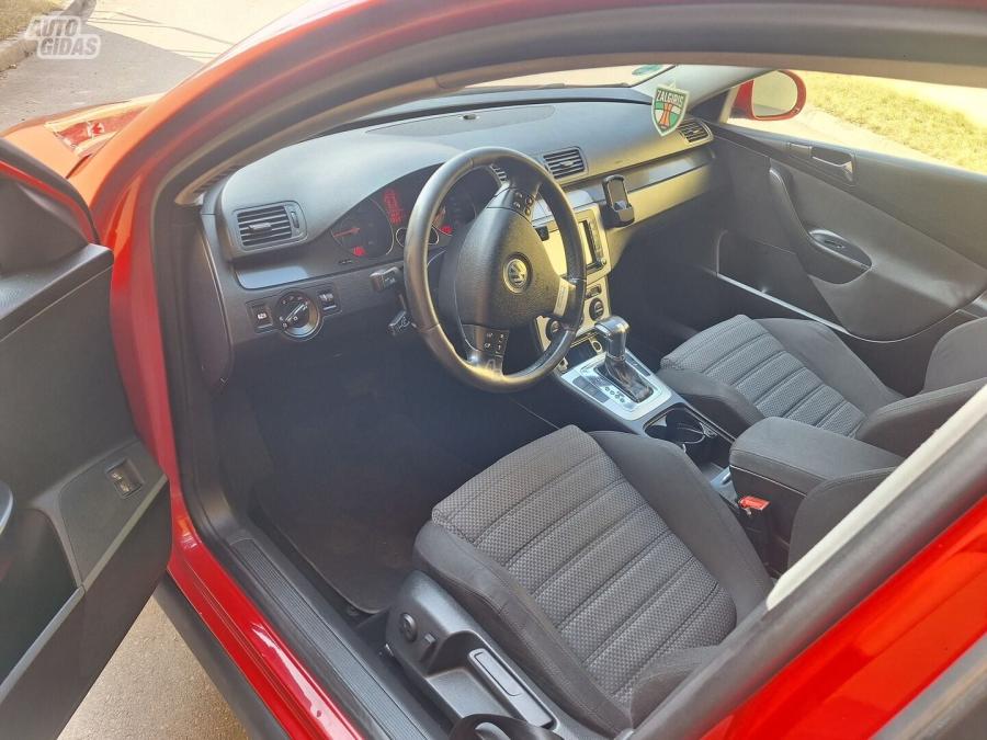 Sarkans Volkswagen Passat 2006 Marijampole, ar dzinēja tilpumu 2.00 L un nobraukumu 313 tūkst. km par 2450 €, foto 11 vietnē AUTOMOTO.COM.LV