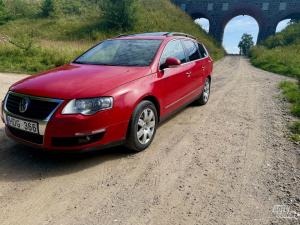 Sarkans Volkswagen Passat 2007 Kretinga, ar dzinēja tilpumu 2.00 L un nobraukumu 451 tūkst. km par 1950 €, foto  vietnē AUTOMOTO.COM.LV