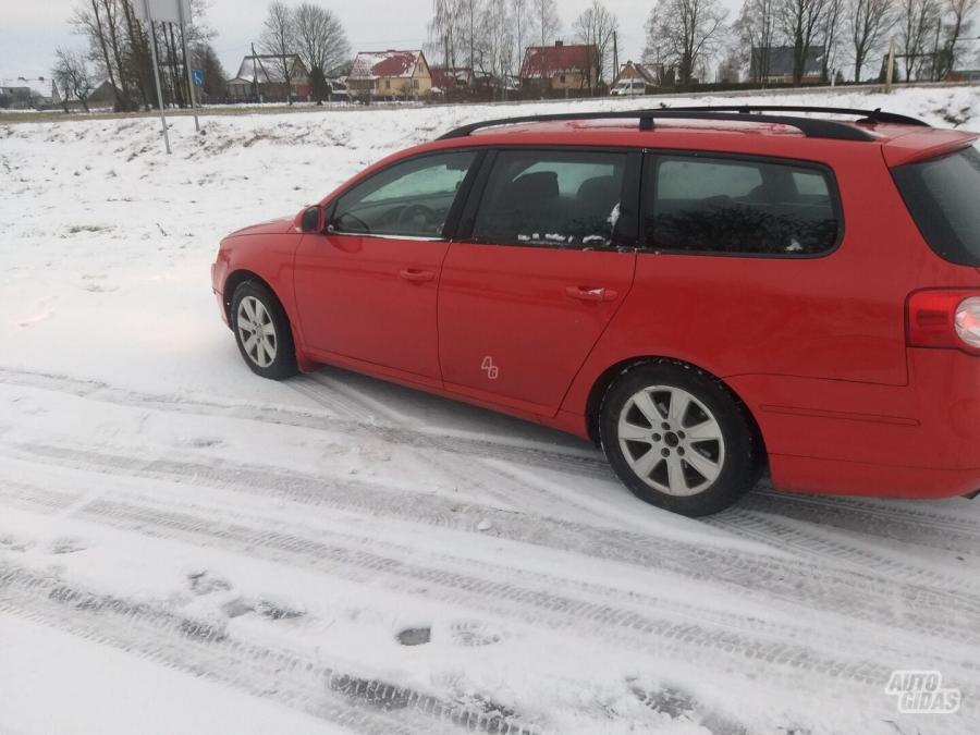 Red Volkswagen Passat 2008 in Vilnius, with an engine capacity of 2.00 L and mileage of 287 thousand km for 1250 €, photo 3 on AUTOMOTO.COM.LV