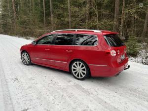 Red Volkswagen Passat 2009 in Vilnius, with an engine capacity of 1.97 L and mileage of 310 thousand km for 2250 €, photo 6 on AUTOMOTO.COM.LV