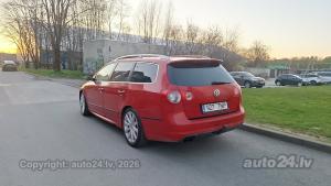 Sarkans Volkswagen Passat 2010 Tallina, ar dzinēja tilpumu 2.00 L un nobraukumu 402 tūkst. km par 2799 €, foto 3 vietnē AUTOMOTO.COM.LV