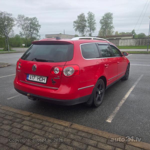 Red Volkswagen Passat 2010 in Kohtla-Jarve, with an engine capacity of 1.40 L and mileage of 240 thousand km for 3500 €, photo 3 on AUTOMOTO.COM.LV