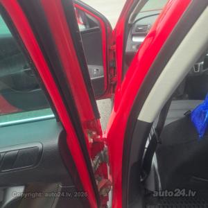 Sarkans Volkswagen Passat 2010 Kohtla-Jerve, ar dzinēja tilpumu 1.40 L un nobraukumu 240 tūkst. km par 3500 €, foto 13 vietnē AUTOMOTO.COM.LV