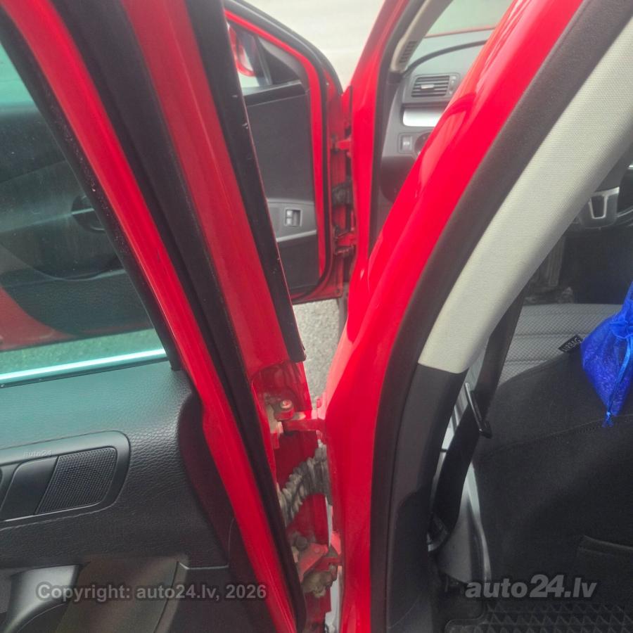 Sarkans Volkswagen Passat 2010 Kohtla-Jerve, ar dzinēja tilpumu 1.40 L un nobraukumu 240 tūkst. km par 3500 €, foto 13 vietnē AUTOMOTO.COM.LV