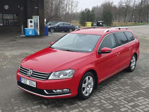 Sarkans Volkswagen Passat 2011 Šauļi, ar dzinēja tilpumu 1.97 L un nobraukumu 370 tūkst. km par 3250 €, foto 1 vietnē AUTOMOTO.COM.LV