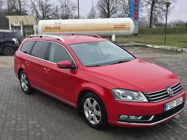 Sarkans Volkswagen Passat 2011 Šauļi, ar dzinēja tilpumu 1.97 L un nobraukumu 370 tūkst. km par 3250 €, foto 3 vietnē AUTOMOTO.COM.LV