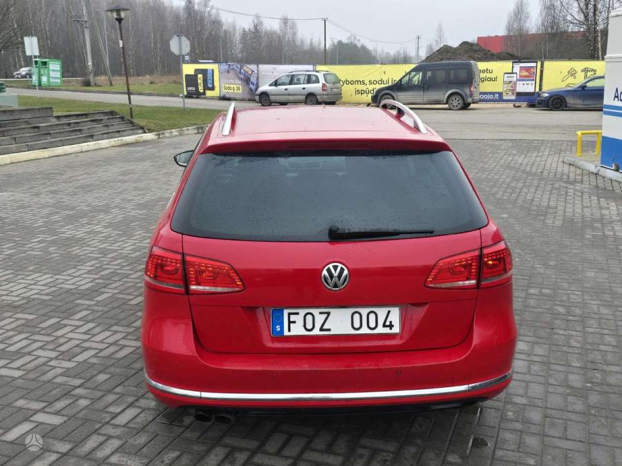 Sarkans Volkswagen Passat 2011 Šauļi, ar dzinēja tilpumu 1.97 L un nobraukumu 370 tūkst. km par 3250 €, foto 5 vietnē AUTOMOTO.COM.LV
