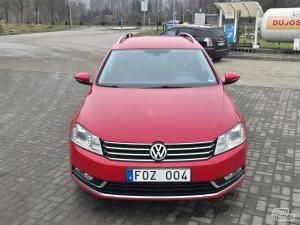 Sarkans Volkswagen Passat 2011 Šauļi, ar dzinēja tilpumu 2.00 L un nobraukumu 370 tūkst. km par 3250 €, foto 2 vietnē AUTOMOTO.COM.LV